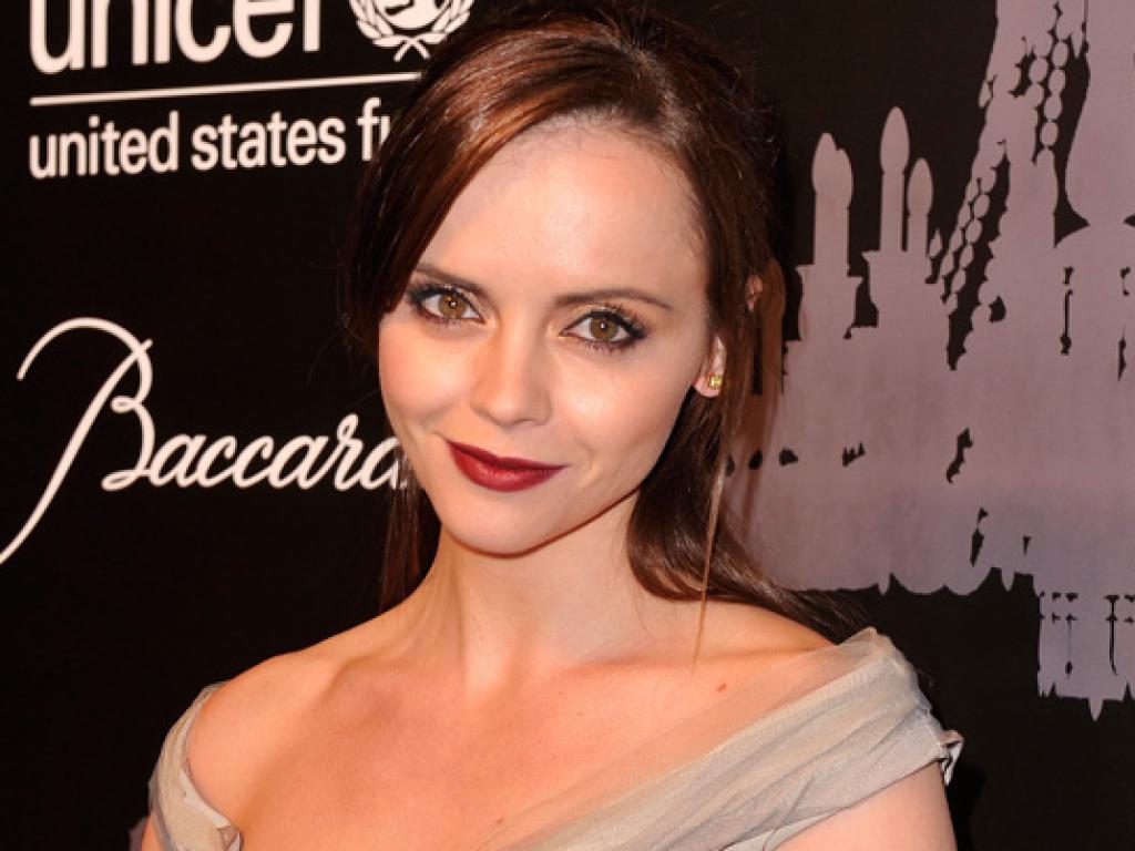 Кристина Ричи е бременна с първото си дете - Развлечения | Vesti.bg