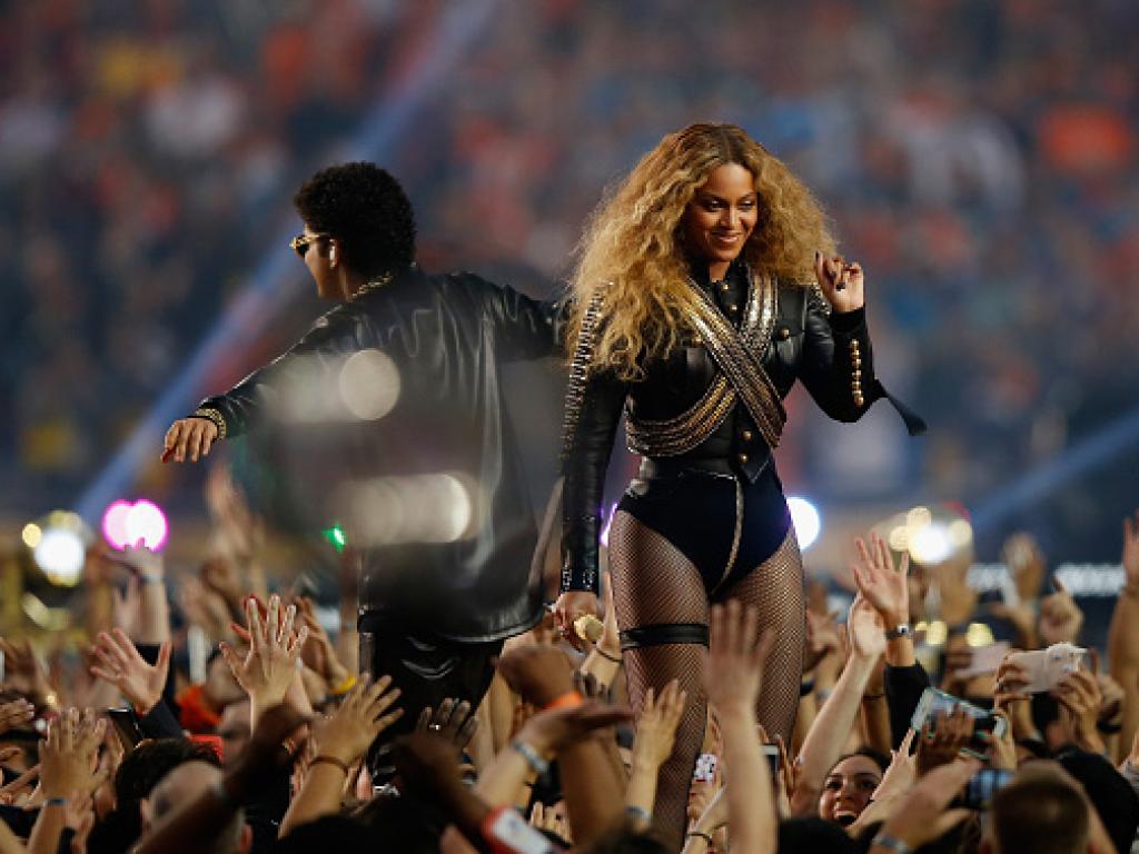 Бионсе откри турнето си с градниозно шоу - Любопитно - Vesti.bg