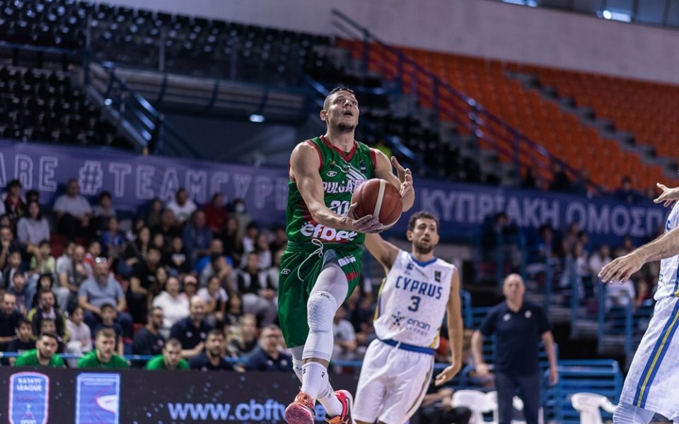 България удари коравите кипърци и продължава борбата за първата позиция ...