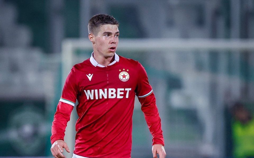 ЦСКА и Ботев Пд още не могат да се разберат за Шопов - БГ Футбол ...