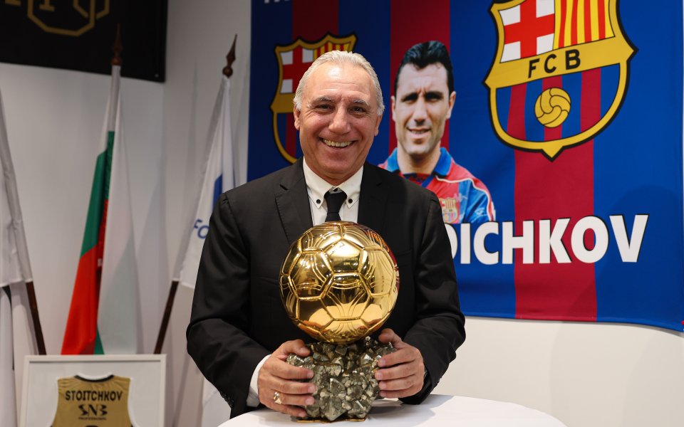 Ето в каква звездна компания Стоичков отпразнува 30-годишнината от ...